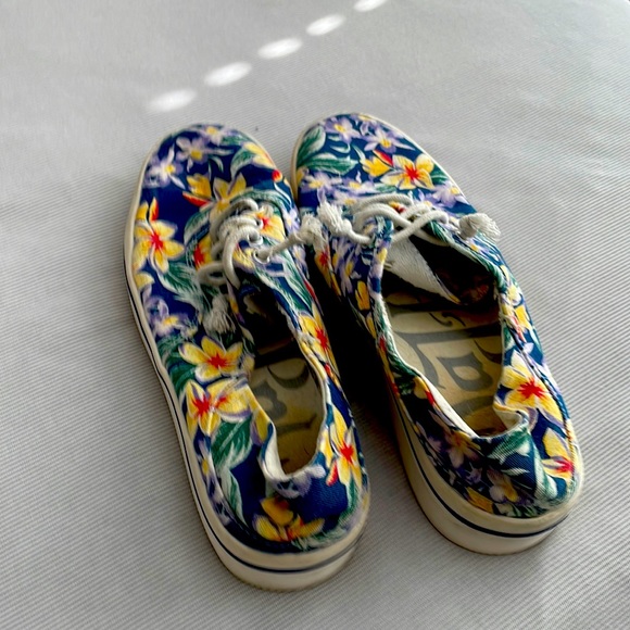 Vans | Shoes | Vans Hawaiian Print Sneakers | Poshmark